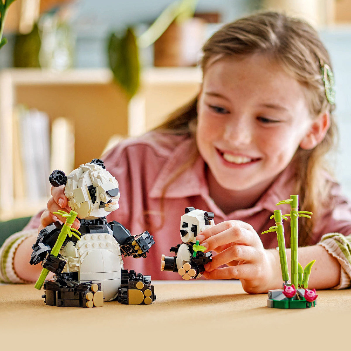 Đồ Chơi Lắp Ráp Động Vật Hoang Dã: Gia Đình Gấu Trúc LEGO CREATOR 3116