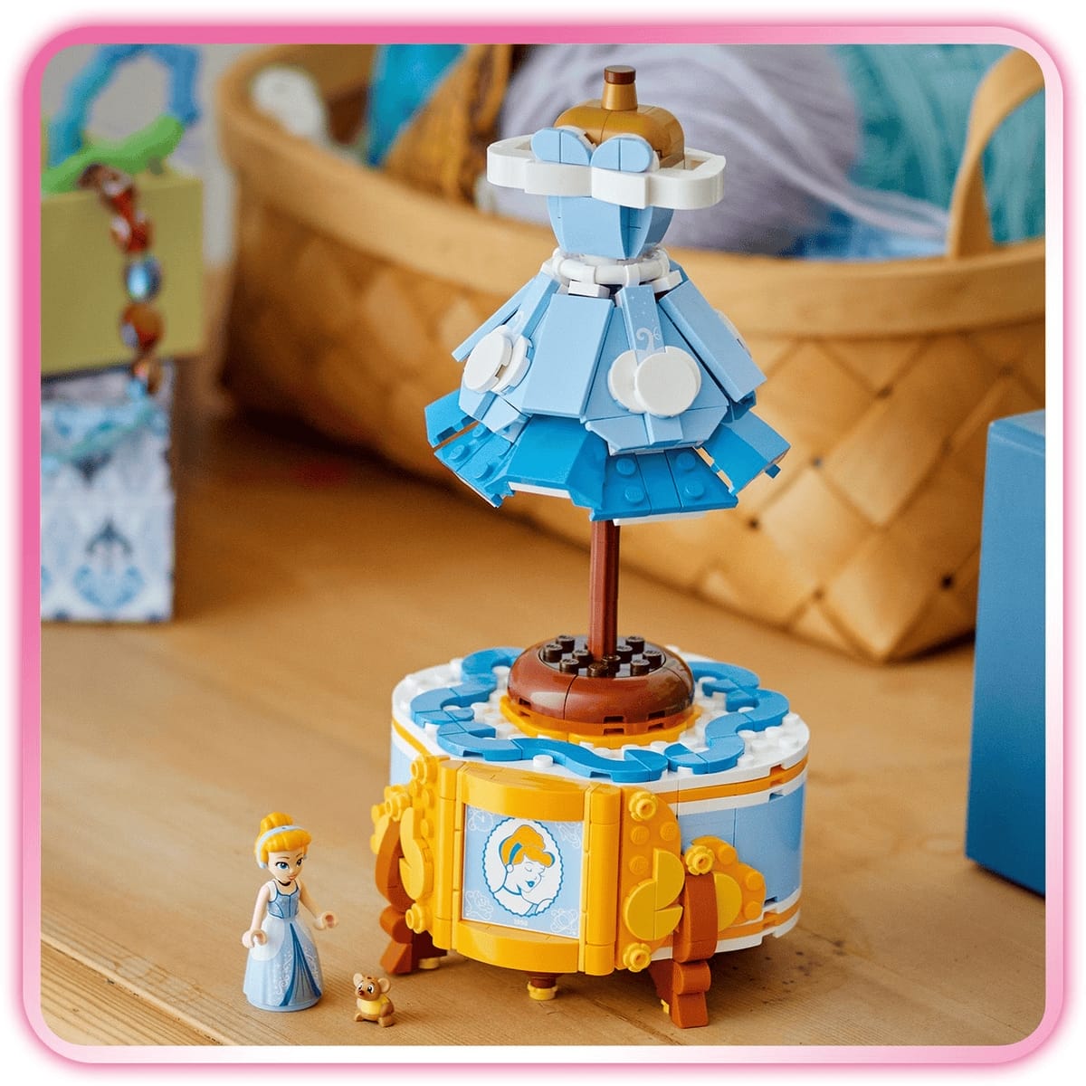 Đồ Chơi Lắp Ráp Váy Của Lọ Lem LEGO DISNEY PRINCESS 43266 (474 chi tiế